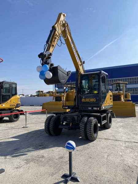 UZXCMG экскаватор универсальный 0.23 куб длина стрела 5.3 метр