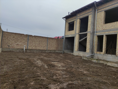 Продается Участок 5 соток. 3 уровня.8 ком. 3 санузел. Уй Янги 16 йилли