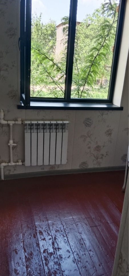 Продается квартира 1/1/4 микрорайон 4
