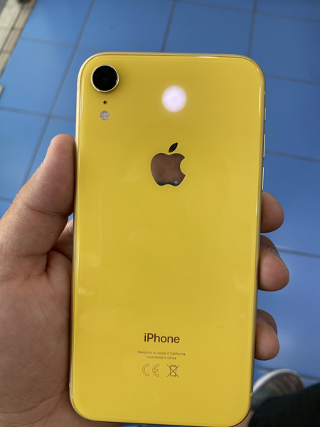iPhone XR 64 GB 80 yomkist