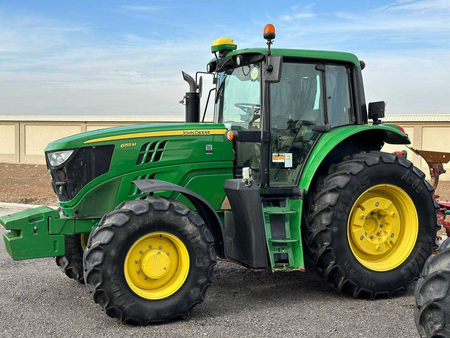 Трактор John Deere 6155M (155 л.с.)