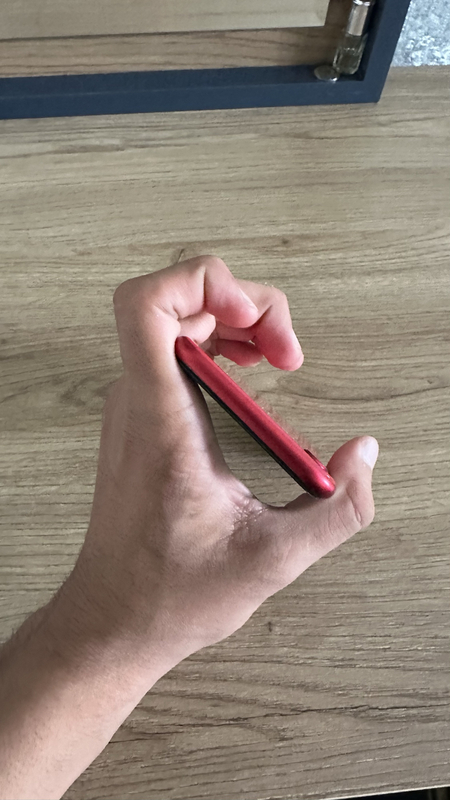 iPhone SE Sotiladi