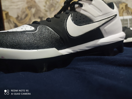 Butsi Nike original americadan kelgan