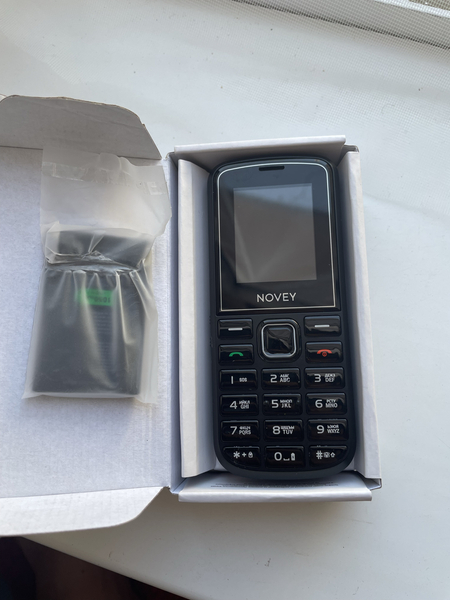 Novey 102 rangi qora