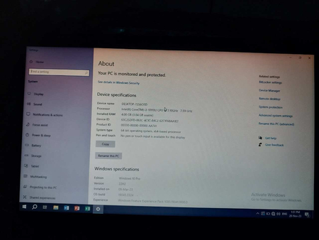 Noutbook bor sotiladi