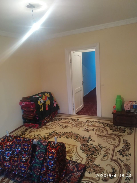 Продаётся дом в чарваке 2х комната