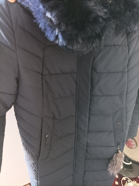 Qishki kurtka sotiladi