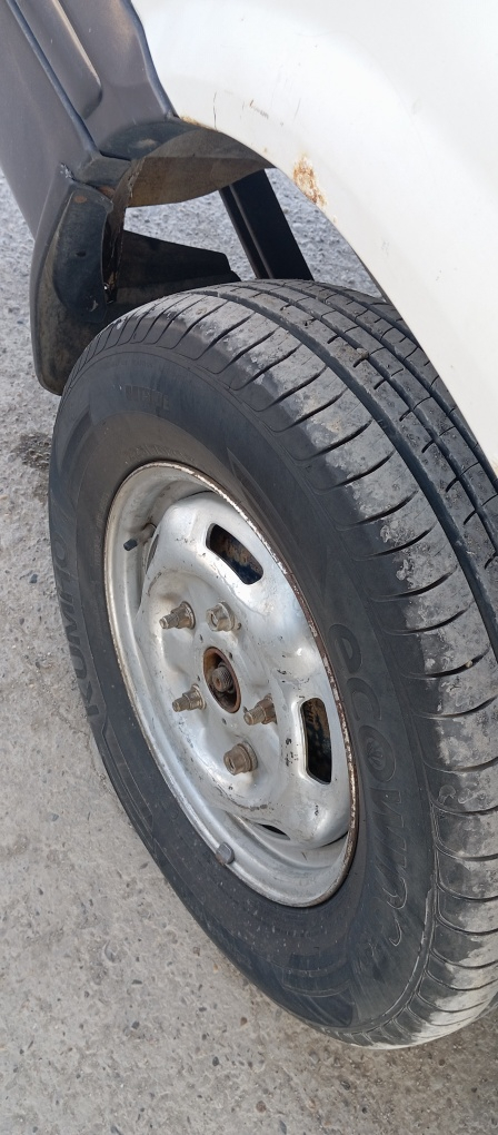 Ford sotiladi tranzit