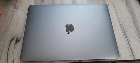 MacBook air M1 8