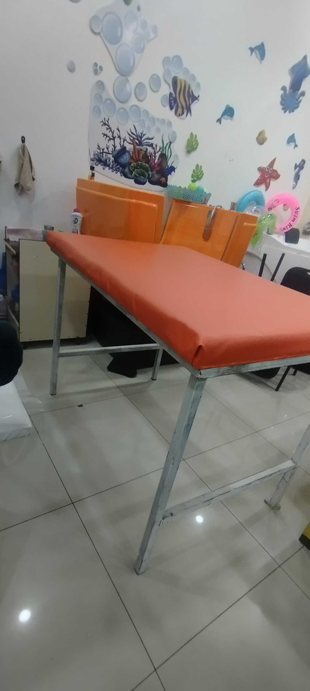 Massaj uchun kushetka