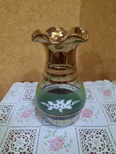 Винтажная, редкая, очень  красивая ваза