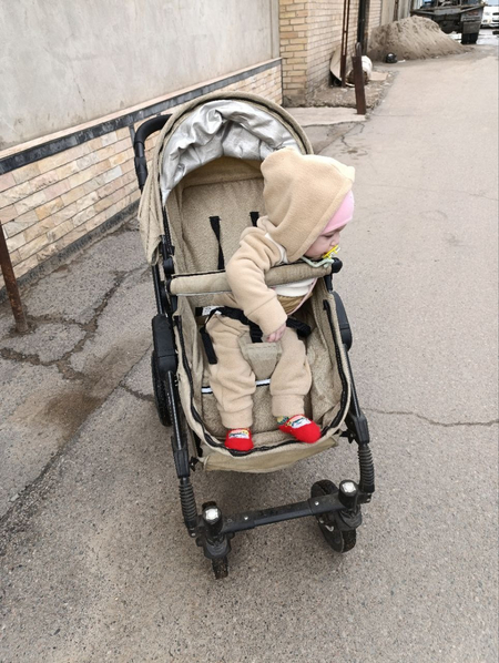 Продам две детские коляски.