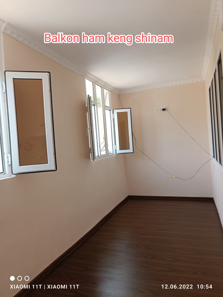 Termiz shaxrida Malika restarani oldidagi 2 xonali dom