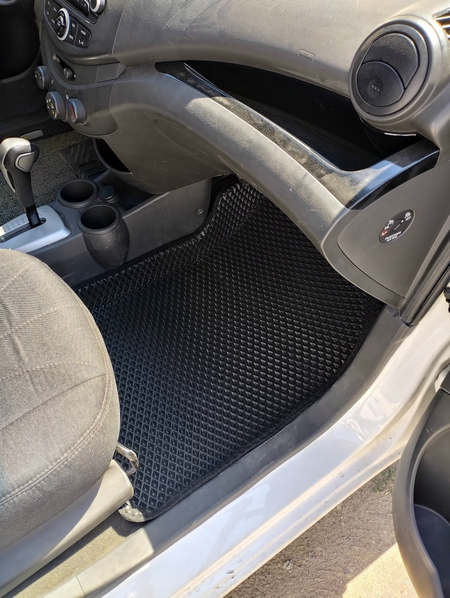 Chevrolet Spark moshinasi uchun Eva polik