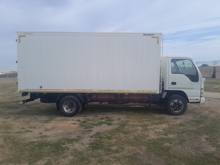 Isuzu nqr 71 pln