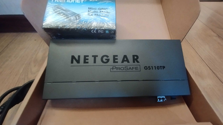 Коммутатор 2-го уровня  с PoE портами NETGEAR GS110TP