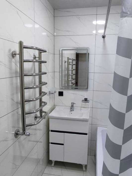 Срочно продается 2/4/4 квартира 52 м2 на Ц-5  (МНМ)