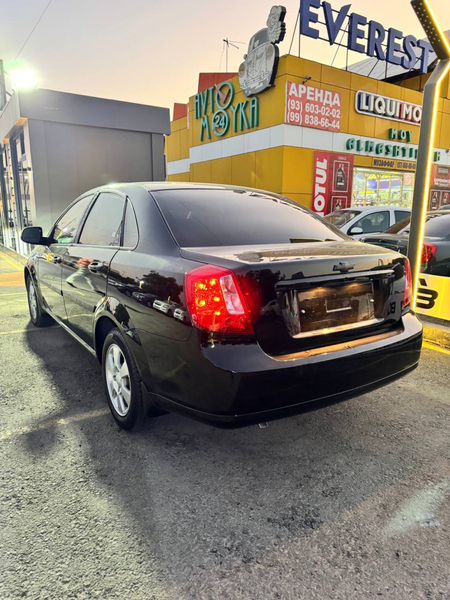 Lacetti 3 pozitsiya 2023 yil 3700 probeg Bez Lyuk