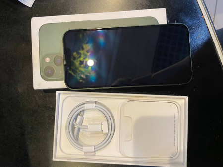 Iphone 13 green новый