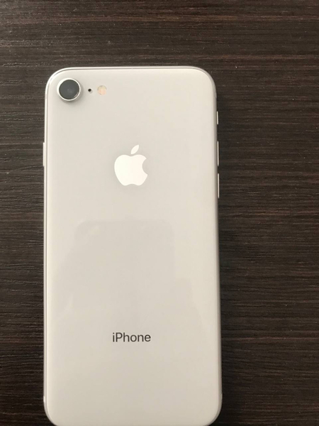 iPhone 8 srochniga sotlvotti