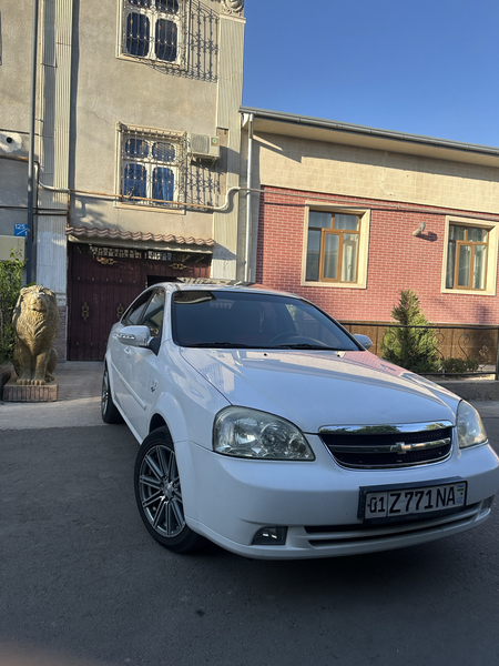 Lacetti 3-pozitsa 2009