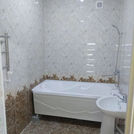 Продаю 3 комнатная новостройка. Метро Ду́стлик 80 м2