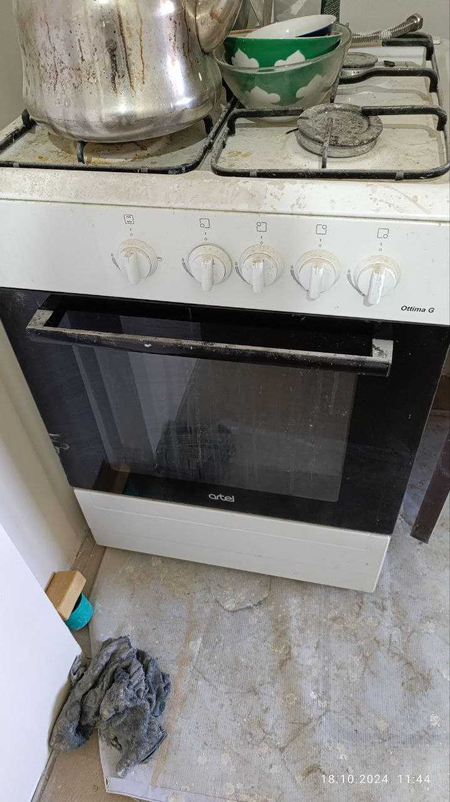 продам газовую плиту