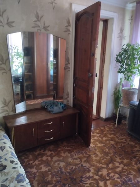 Срочно продаётся своя квартира яккасарайский район