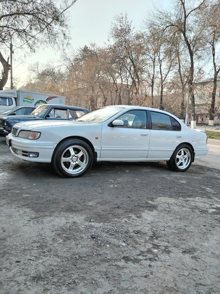 Продается ниссан максима