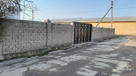 Uy sotiladi. Продаётся дом