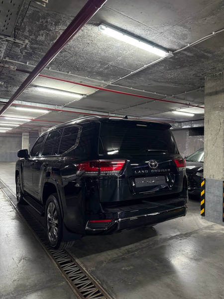 Toyota Land cruiser 300