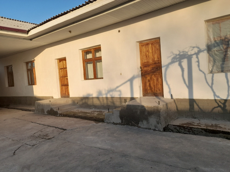 6 Xonali xovli uy sotiladi