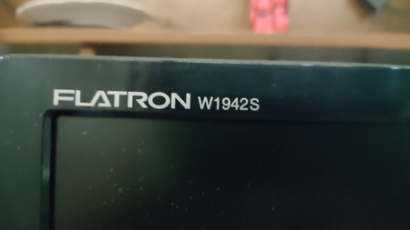 Монитор LG Flatron W1942S