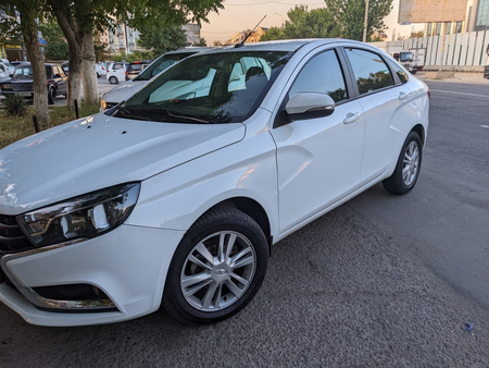 Продам седан Lada Vesta