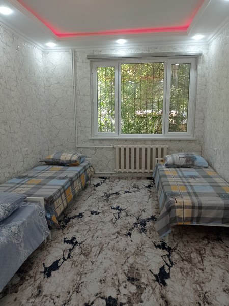 Посуточно аренда 3 х ком. Юнусабад 11кв 50уе. Парам не сдаем