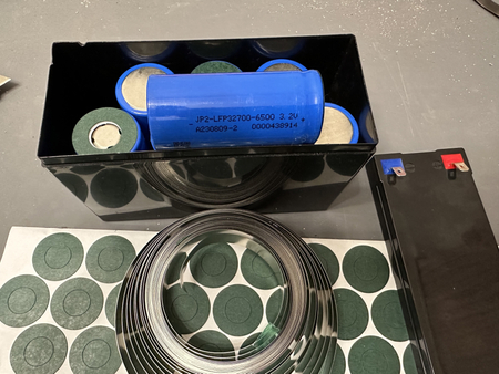 Lifepo4 12v  12A