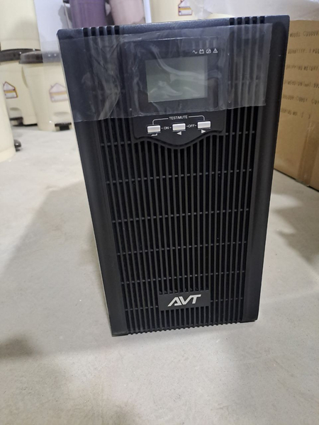 UPS AVT 3KVA yangi 
Мощность 2700ВТ, в