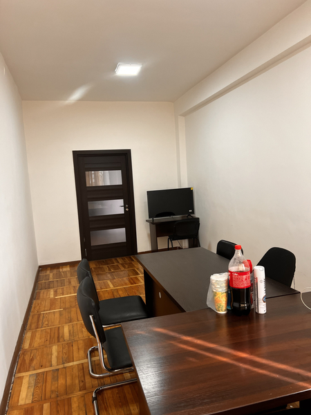 Arzon ofis arendaga beriladi