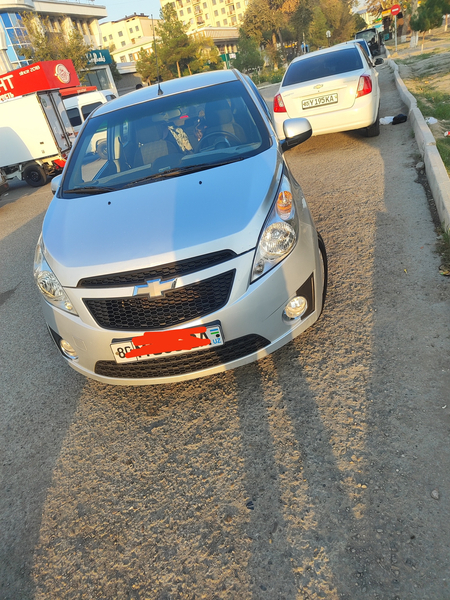 Spark sotiladi tez va arzon