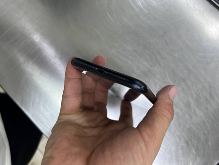 Iphone XR XotirA 64gb yomkost 81