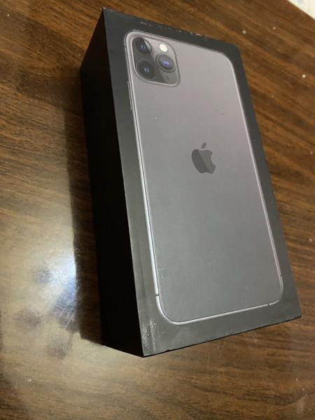 Продаю свой iphone 11 pro max 256 ll/a