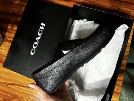 Кожанный лофер от бренда Coach