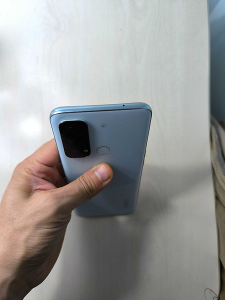 Продам телефон в очень хорошем состоянии Oppo reno 5A