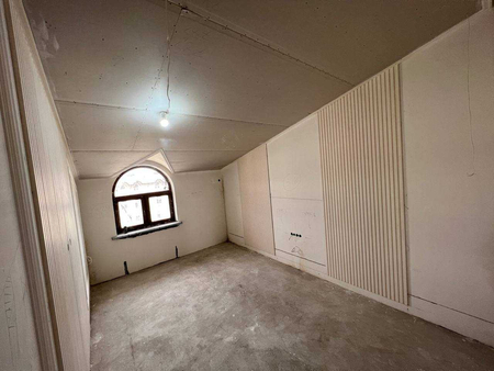 (К127044) Продается 6-ти комнатная квартира в Юнусабадском районе.