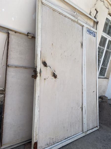 Продаются Ворота железные 3х2.20