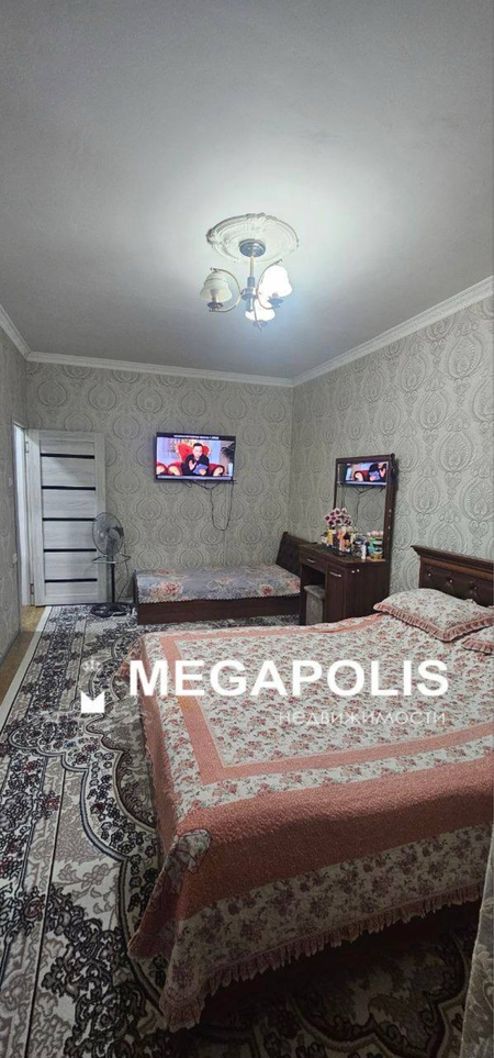 Чиланзар 19 балкон 1,5/6  1*2 ком 38м2 Продается