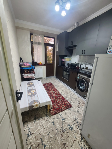 Kvartera sotiladi srochni. Продаётся квартира срочно