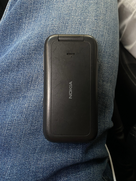 Nokia 2660, zo\\\'r xolatda, Flip