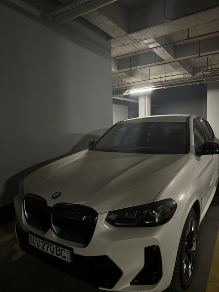 BMW IX3 2023 дешево и срочно
