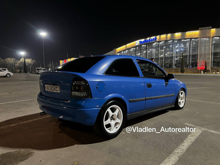 •Opel Astra 2L Turbo•